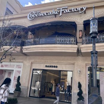 THE CHEESECAKE FACTORY - Updated August 2024 - 2268 Photos & 1967 ...