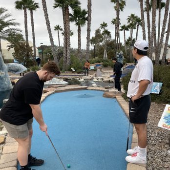 PELLY’S MINI GOLF - Updated July 2024 - 245 Photos & 244 Reviews ...