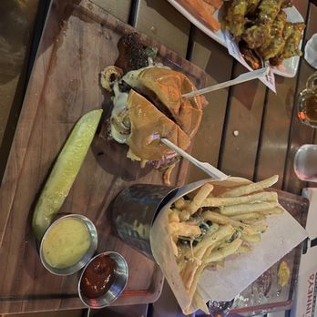 FINNEYS CRAFTHOUSE - PORTER RANCH - Updated June 2024 - 1216 Photos ...