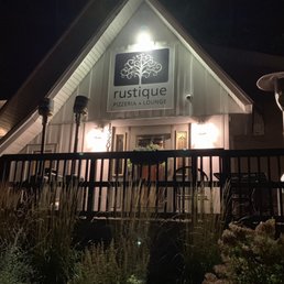 RUSTIQUE PIZZERIA + LOUNGE - Updated July 2025 - 144 Photos & 214 ...