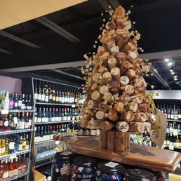 FAT CANARY - Updated December 2025 - 472 Photos & 563 Reviews - 410 W ...