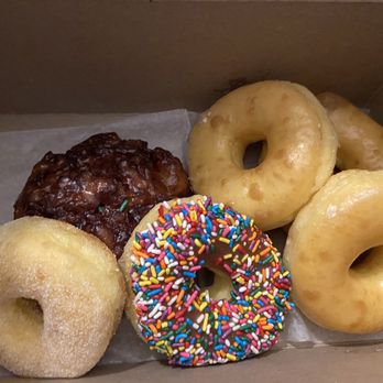 DONUT PALACE - Updated January 2026 - 56 Photos & 99 Reviews - 1623 NW ...