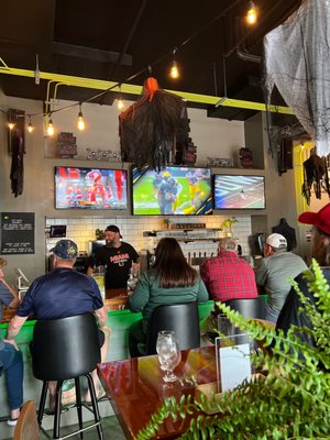 HALF BARREL BEER PROJECT - 117 Photos & 83 Reviews - 9650 Universal ...