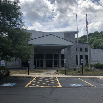 PITTSBURGH ICE ARENA - Updated October 2025 - 700 Craigdell Rd, New ...