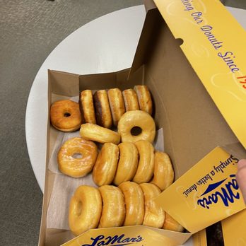 LAMAR’S DONUTS AND COFFEE - Updated December 2025 - 155 Photos & 115 ...