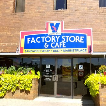 VIENNA BEEF FACTORY STORE AND DELI - CLOSED - Updated October 2025 ...
