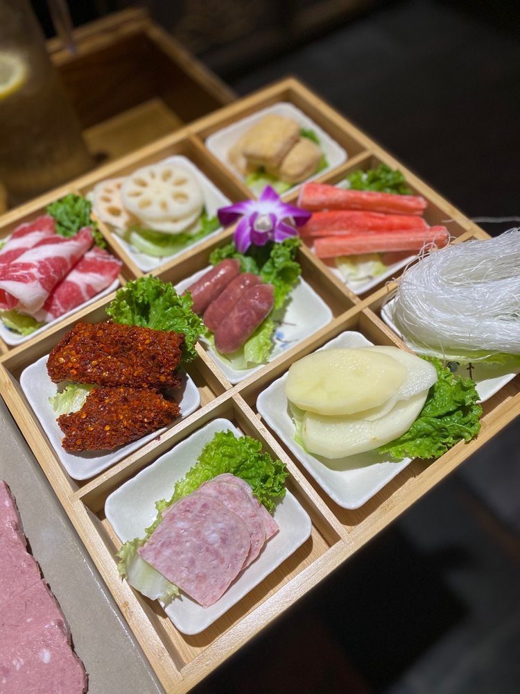 OLD ALLEY HOT POT - Updated August 2025 - 673 Photos & 259 Reviews ...