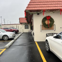 BELTLINE BAR - Updated July 2025 - 136 Photos & 369 Reviews - 16 28th ...