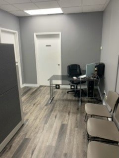 INSUREMAX - Updated October 2025 - 10 Photos - 7667 W 95th St, Hickory ...