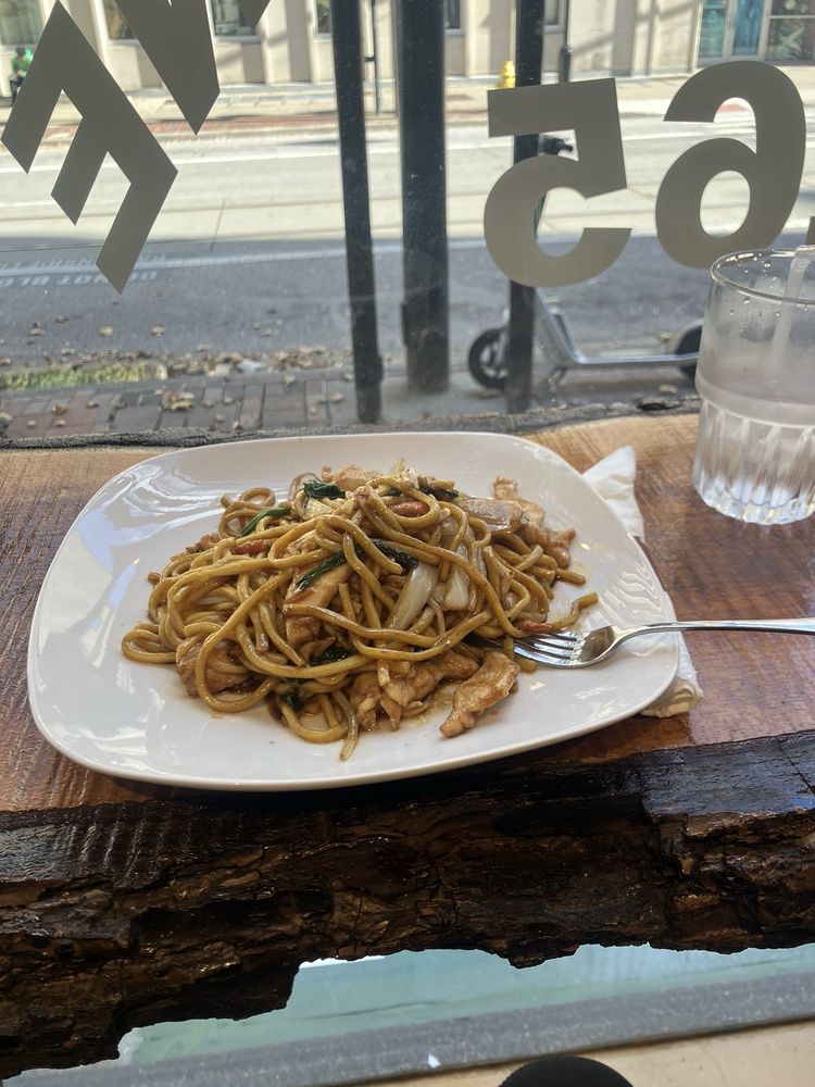 HARRY & SHAN ASIAN CUISINE - Updated April 2025 - 28 Photos - 627 Main ...