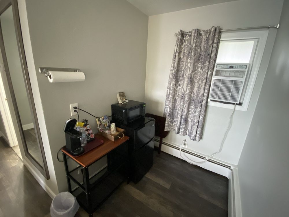 LAKE SIDE MOTEL - Updated 2024 - 1706 Lake Shore Dr W, Ashland ...