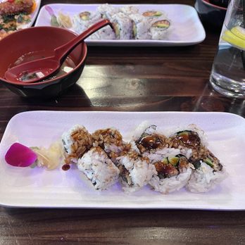 LAZY FISH - Updated June 2024 - 440 Photos & 476 Reviews - 10 E Patrick ...