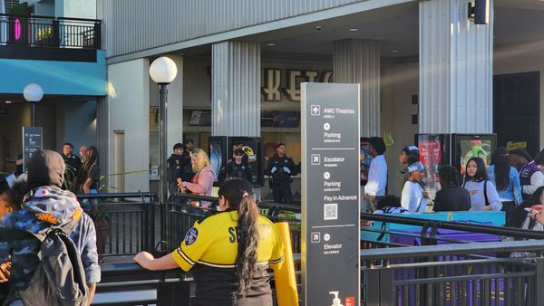 BAY STREET EMERYVILLE - Updated November 2024 - 416 Photos & 406 ...