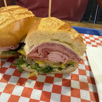 THE DELI STATION - Updated September 2025 - 190 Photos & 218 Reviews ...