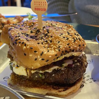 GORDON RAMSAY BURGER - 163 Photos & 100 Reviews - 99 Blackstone St ...