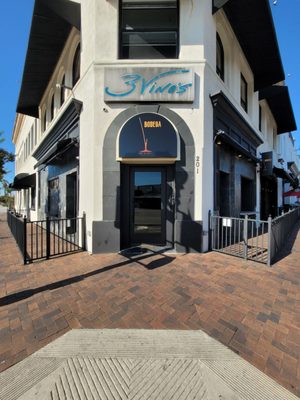 3 VINOS - Updated December 2025 - 211 Photos & 485 Reviews - 201 N ...