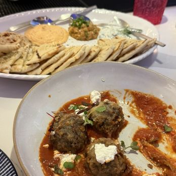 YAMAS GREEK KITCHEN + BAR - Updated December 2025 - 739 Photos & 365 ...