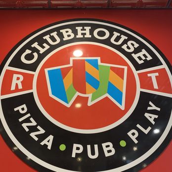 ROUND TABLE CLUBHOUSE - Updated January 2026 - 209 Photos & 234 Reviews ...