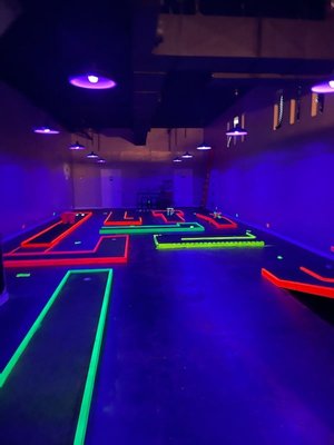 SUBPAR MINIATURE GOLF - Updated August 2025 - 123 W Oklahoma Ave ...