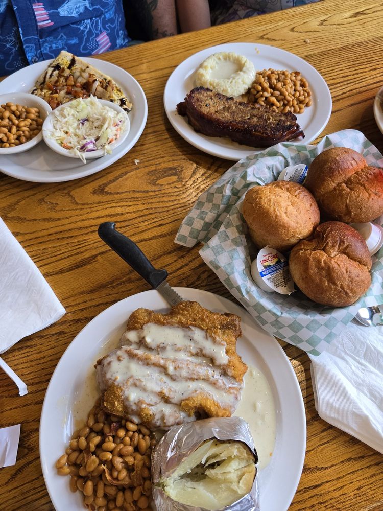 ROARING RIVER EMERY MELTON INN - Updated August 2025 - 24667 State ...