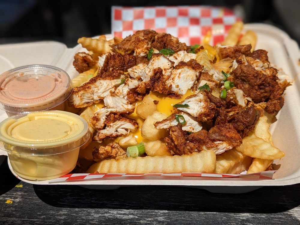 FLUSTER CLUCK HOT CHICKEN - Updated December 2025 - 181 Photos & 153 ...