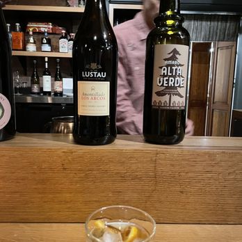 THREE SACKS FULL - 12 Photos - 918 NE 64th St, Seattle, Washington ...