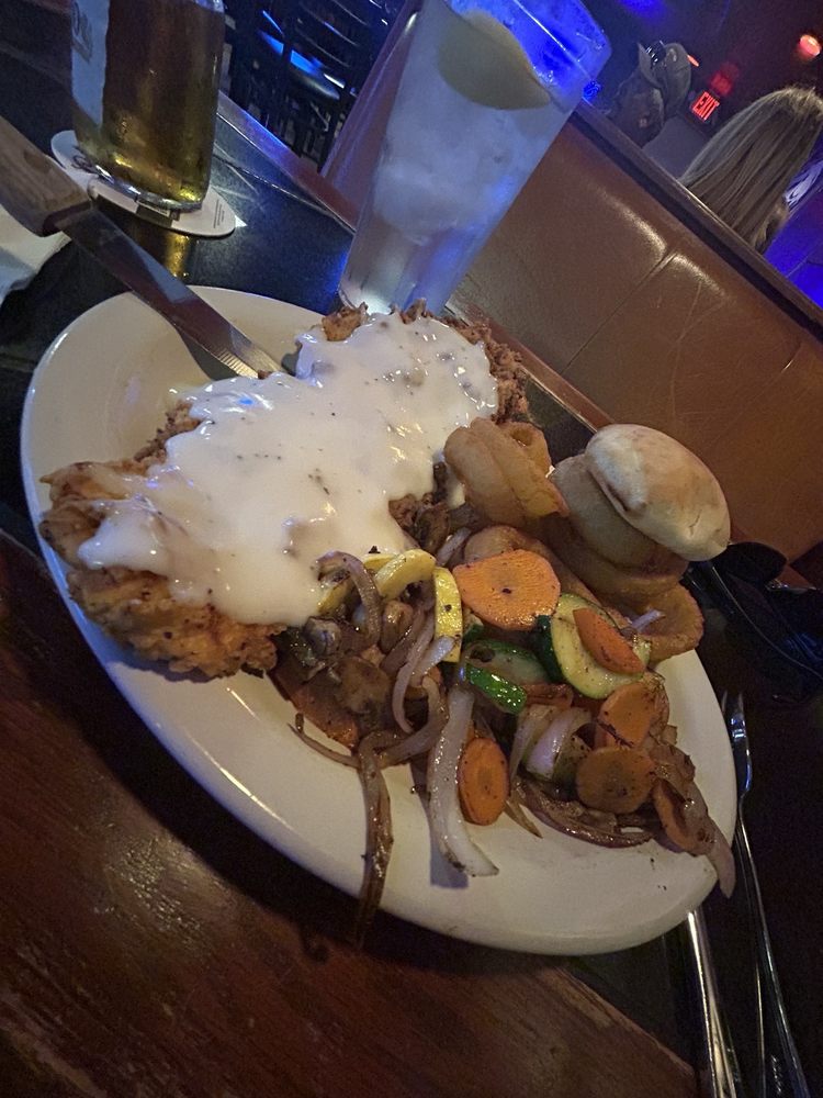 REFZ SPORTS BAR & GRILL - Updated July 2025 - 40 Photos & 25 Reviews ...