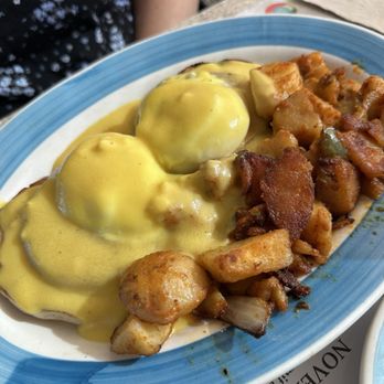 BLUE COLONY DINER - Updated December 2025 - 254 Photos & 489 Reviews ...