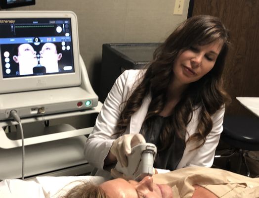 ELIZABETH LONGO, PA-C - Updated October 2025 - 35 Reviews - 29525 ...