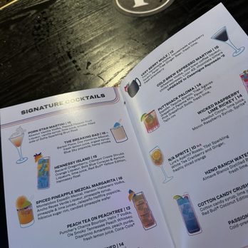 PUTTSHACK - EDINA - Updated January 2025 - 504 Photos & 29 Reviews ...