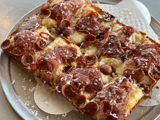 FREDA’S PIZZA - 108 Photos & 106 Reviews - 3835 E Thousand Oaks Blvd ...