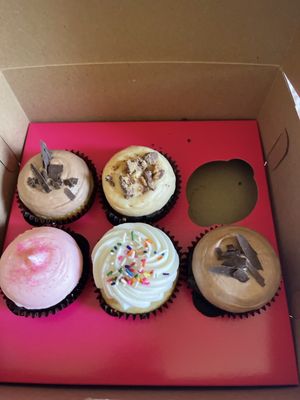 SMALLCAKES CUPCAKERY - Updated January 2025 - 65 Photos & 62 Reviews ...