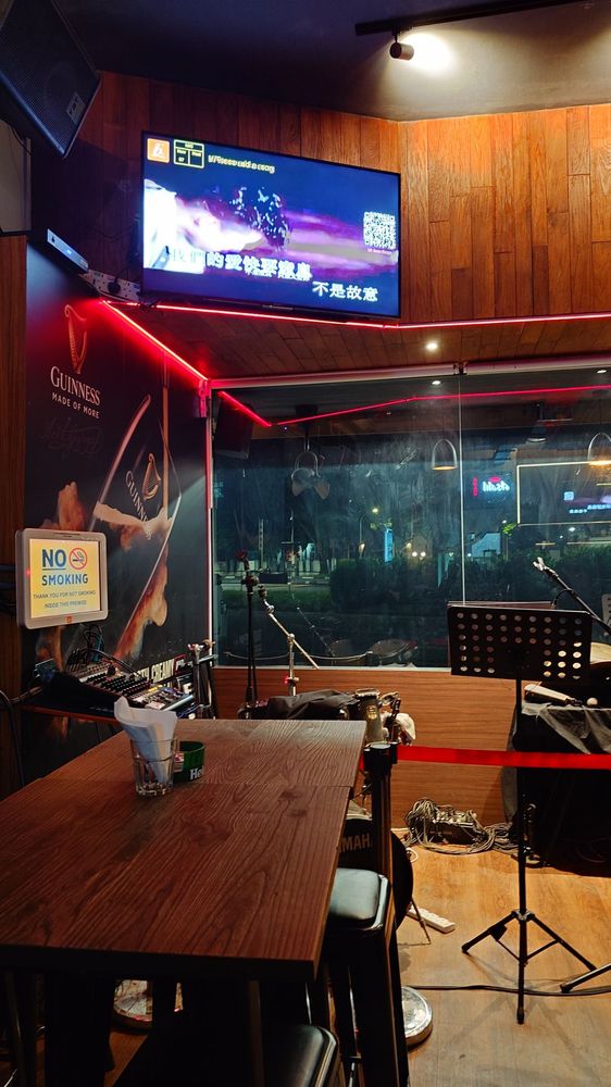 7 TAVERN - Updated April 2026 - 1 Goldhill Plaza, Singapore, Singapore ...