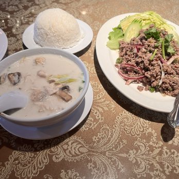 THE ORIGINAL KHUN DANG THAI RESTAURANT - Updated April 2025 - 600 ...