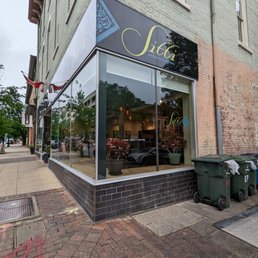 SITTI - Updated October 2025 - 966 Photos & 1025 Reviews - 137 S ...