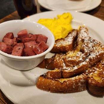 FAMOUS TOASTERY UPTOWN Updated February 2025 334 Photos 332 Reviews 330 S Tryon Charlotte North Carolina Breakfast Brunch Restaurant Reviews Phone Number Yelp
