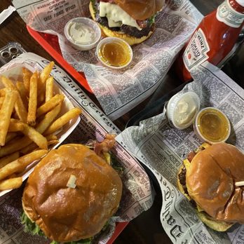 THE SHERIFF BURGER - Updated October 2025 - 114 Photos & 123 Reviews ...