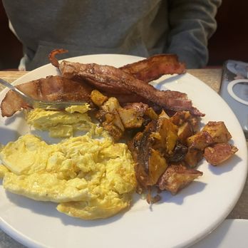 STAN’S MAPLE CAFE - Updated January 2026 - 142 Photos & 323 Reviews ...
