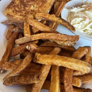 POUTINEVILLE - Updated September 2024 - 656 Photos & 637 Reviews - 1365 ...