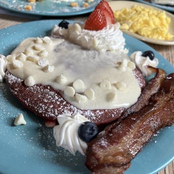 Photos of BLUE MOON TOO - Updated August 2024 - 1208 Photos & 657 ...