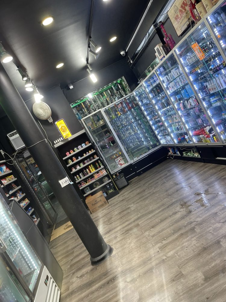 GREEN OLIVE SMOKE SHOP - Updated November 2025 - 1217 1st Ave, New York ...