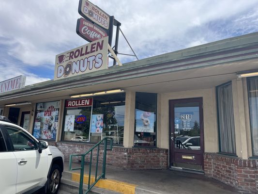 ROLLEN DONUTS - Updated May 2026 - 64 Photos & 136 Reviews - 2010 G St ...