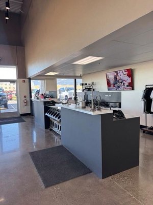 DAVE’S AUTO CENTER - Updated December 2025 - 28 Photos & 84 Reviews ...