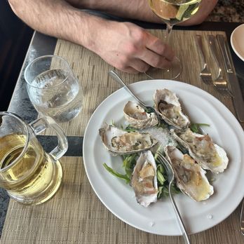 LIGHTHOUSE BAR & GRILL - Updated October 2024 - 411 Photos & 153 ...