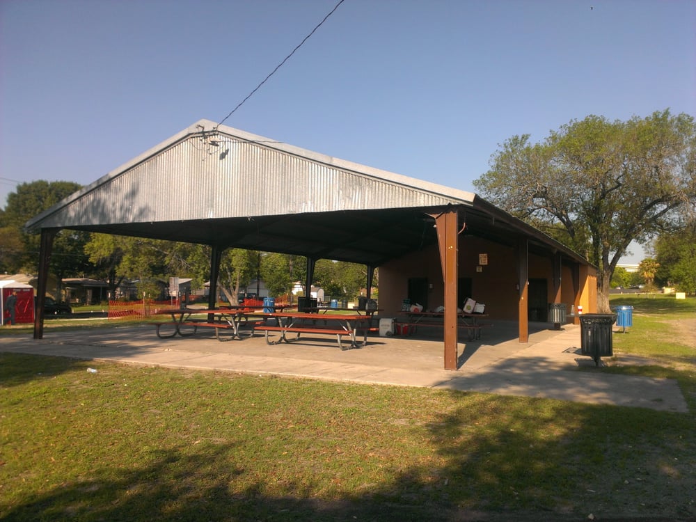 DELLVIEW SWIMMING POOL - Updated July 2025 - 500 Basswood Dr, San ...