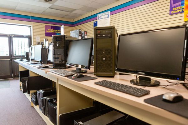 COMPUTER RENAISSANCE - Updated December 2025 - 30 Photos & 23 Reviews ...