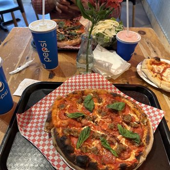 VITTA PIZZA CANAL PARK - Updated June 2024 - 382 Photos & 178 Reviews ...