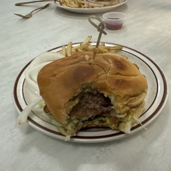GOLD BURGER DINER - Updated July 2025 - 132 Photos & 110 Reviews - 109 ...