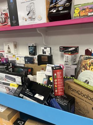 PRIME MERCH - Updated October 2025 - 16835 N Park Pl, Glendale, Arizona ...