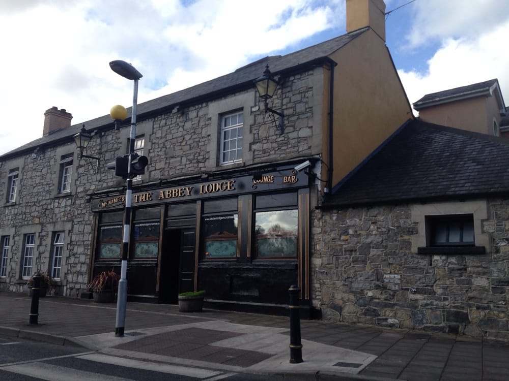 ABBEY LODGE MACMAMEES PUB - Pubs - Dublin Road, Celbridge, Co. Kildare ...